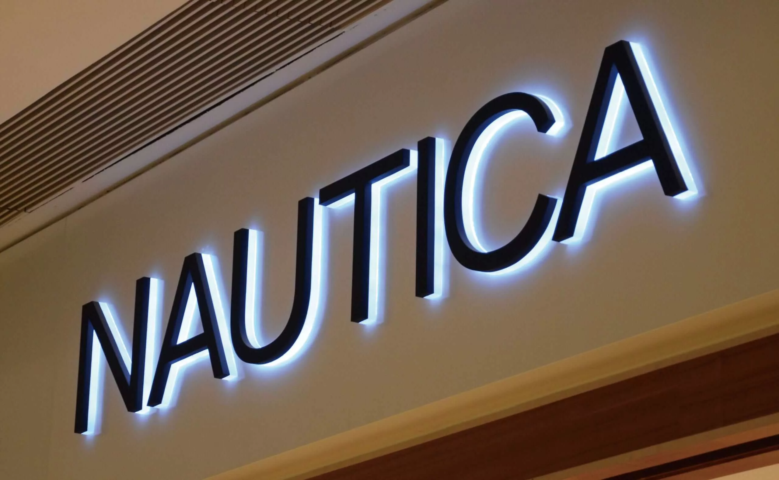 How Reverse Lit Channel Letters Add Class to Signage?